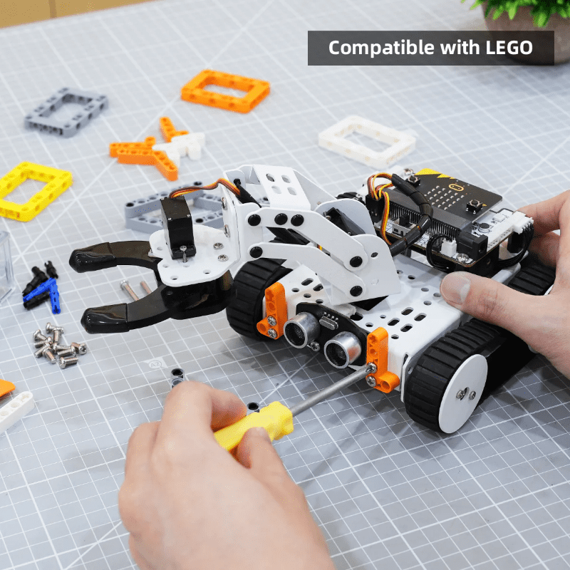 Qtruck Tank Mobile Robot with Gripper for micro:bit Bundle