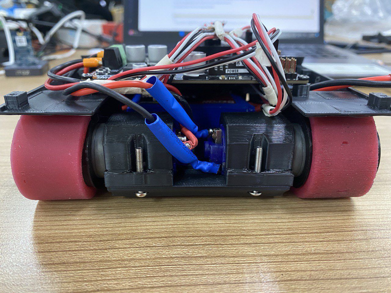 1KG Autonomous Sumo Robot Starter Kit User Guide using URC10