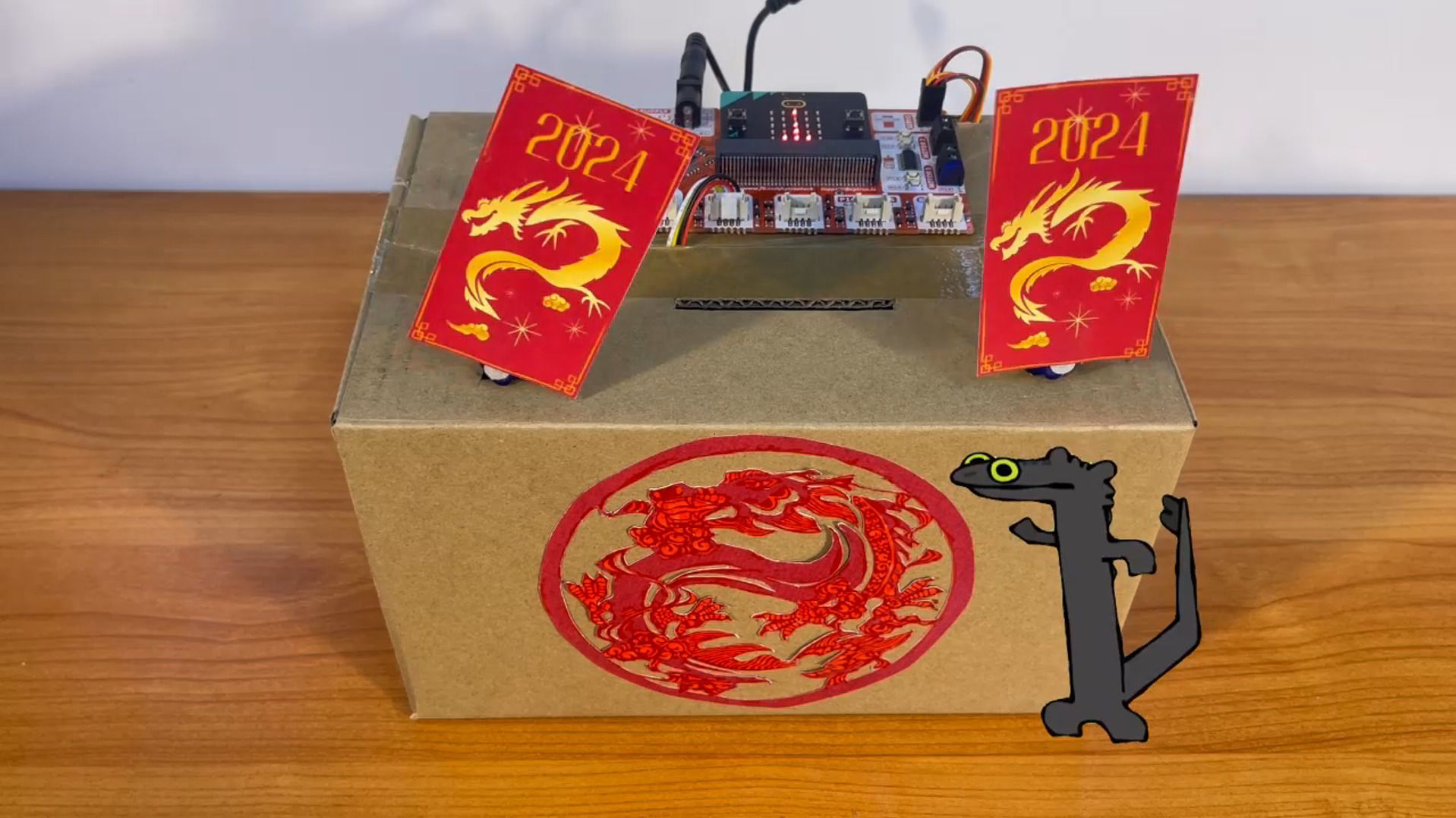 Red envelope Box กล่องเก็บและนับจำนวนอั่งเปาจาก ชุด EDU:BIT