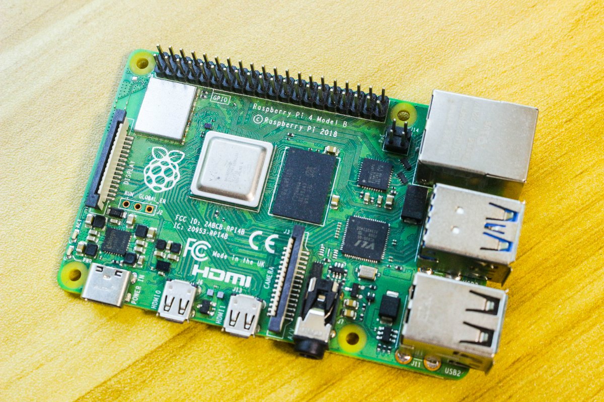 Raspberry Pi 4 Model B VS Nvidia Jetson ใช้อะไรดีนะ?